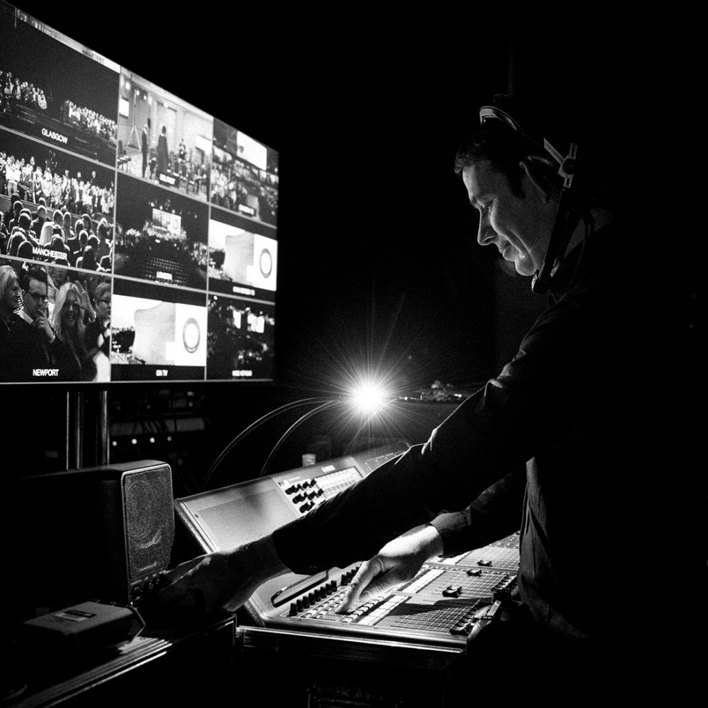 Multi-venue, Multi-stream - Universal Live