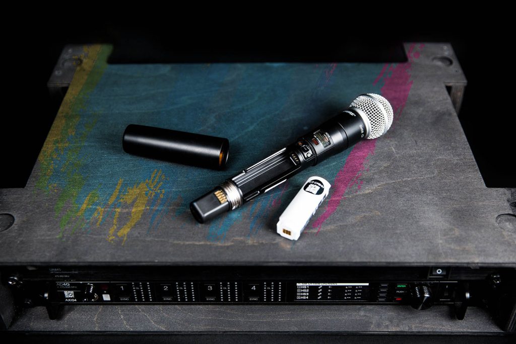 NEW KIT: SHURE AXIENT® DIGITAL WIRELESS MICROPHONE SYSTEM - Universal Live