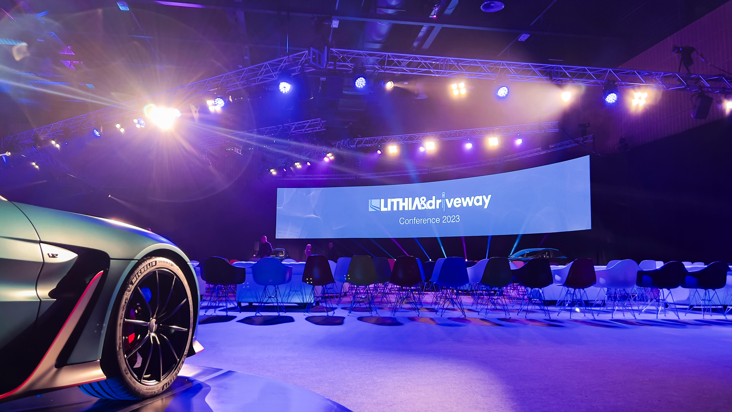 PRESTIGE AUTOMOTIVE CONFERENCE - Universal Live